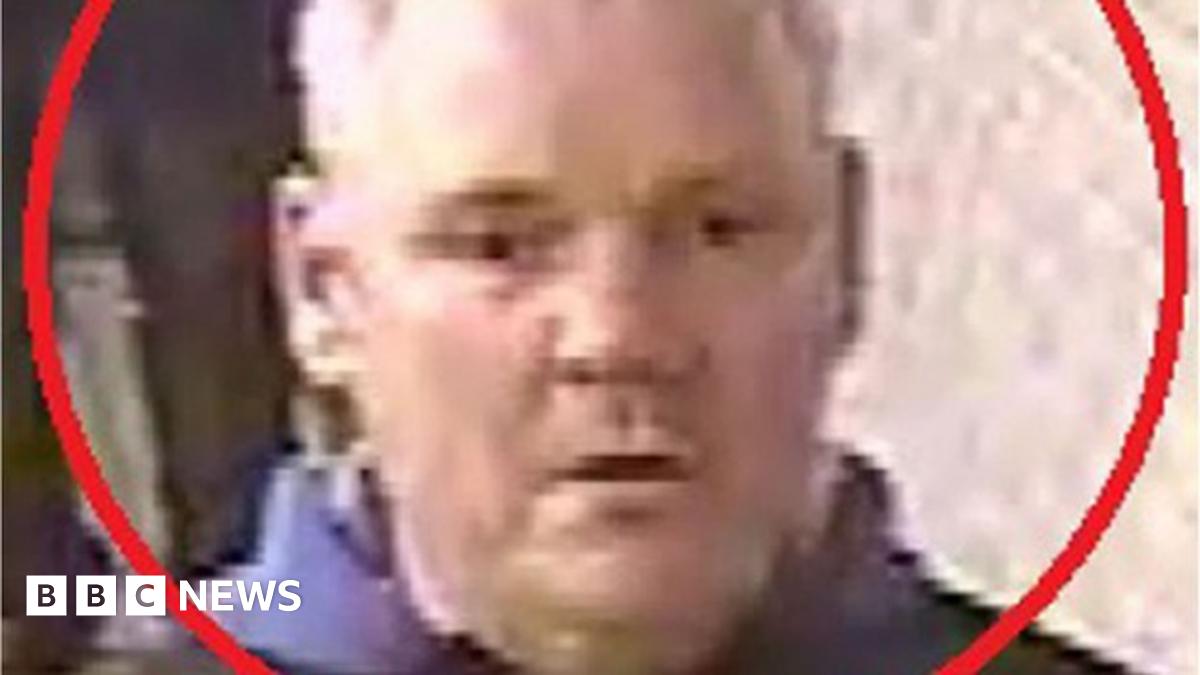 Chelsea fan sorry over Paris Metro incident - BBC News