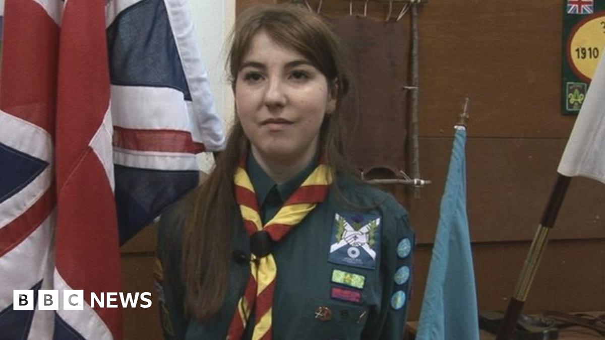 Cornwell Badge honour for Scottish scout Alison McCann - BBC News
