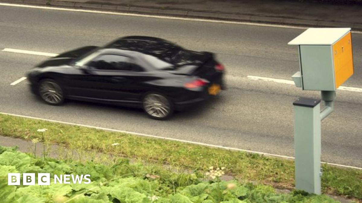 Steeton man jailed for fitting car with speed camera jammer - BBC News