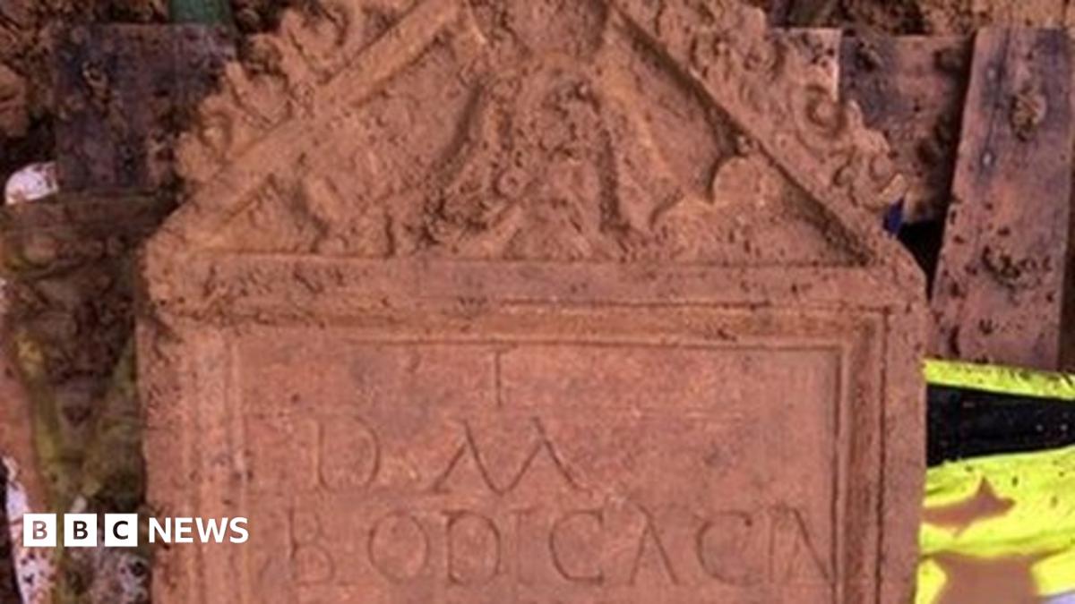 'Unique' Roman tombstone found in Cirencester - BBC News