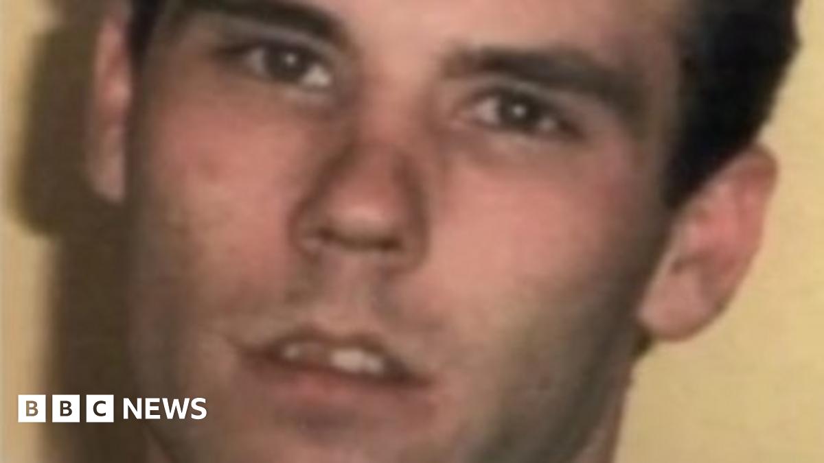 Jason Martin-Smith murder: Two men in court over 2001 killing - BBC News