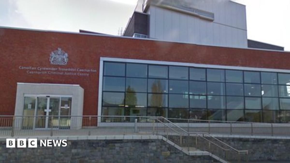 Holyhead footballer Ryan Gibbs fractured manager's jaw - BBC News