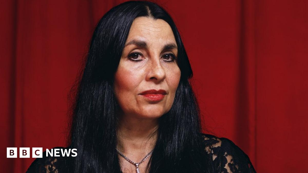 In pictures: Dealing with addiction - BBC News