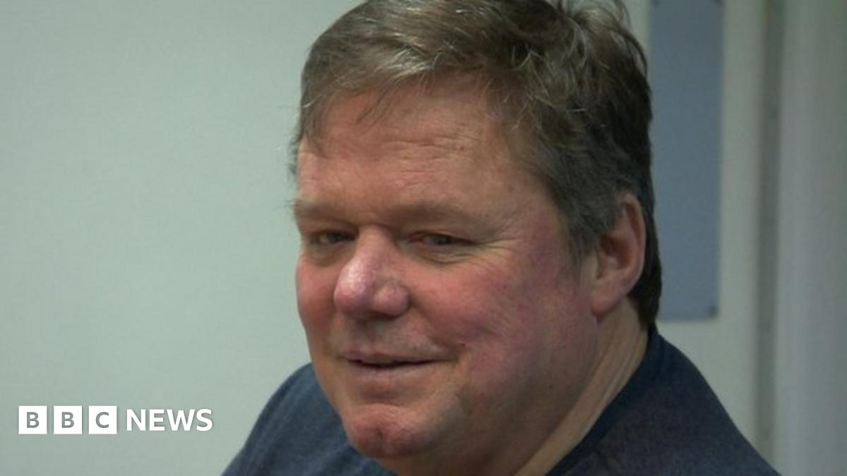 Phoenix Nights: Ted Robbins 'eternally grateful' for CPR - BBC News