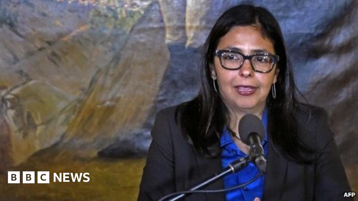 Venezuela gives US two weeks to cut 80 diplomats - BBC News