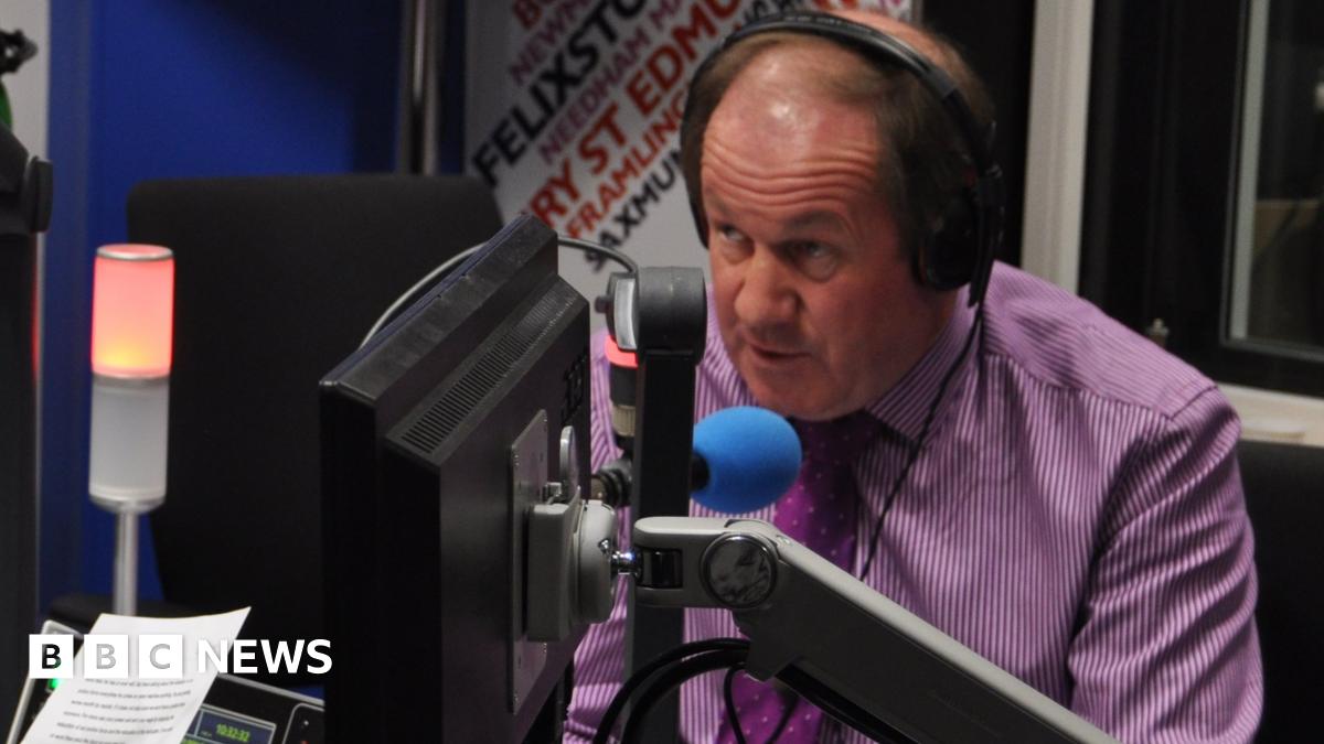 Suffolk PCC Tim Passmore denies Douglas Paxton 'bust-up' - BBC News