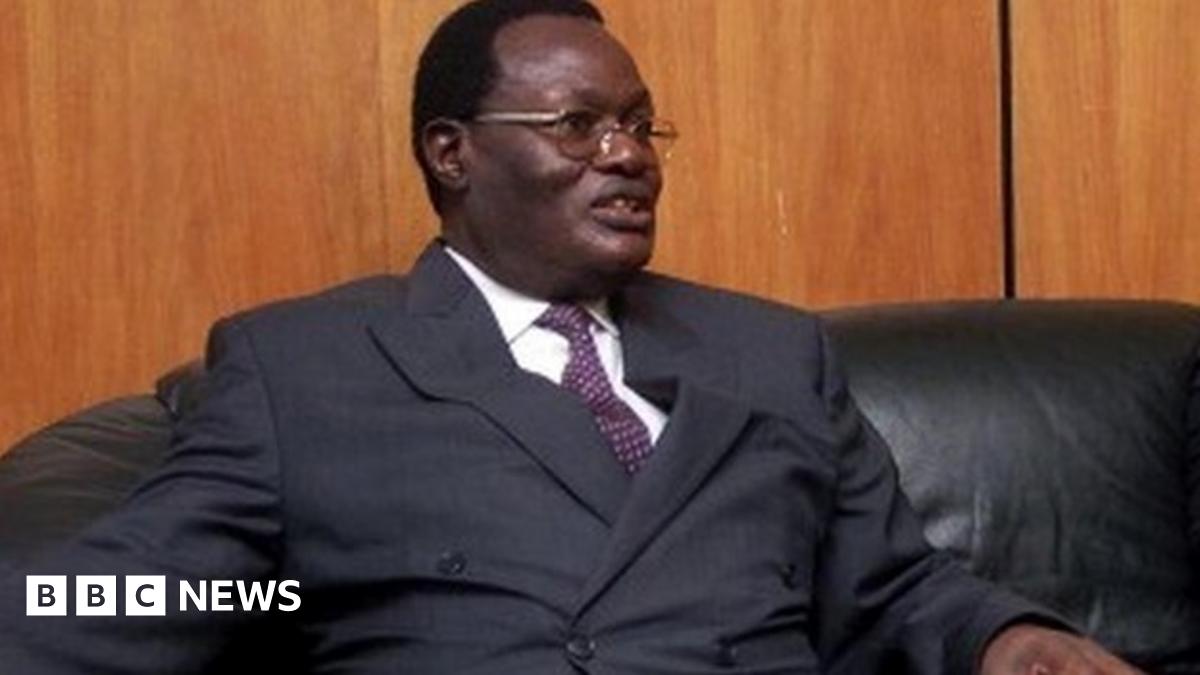 Kenyan officials charged over Anglo Leasing scandal - BBC News