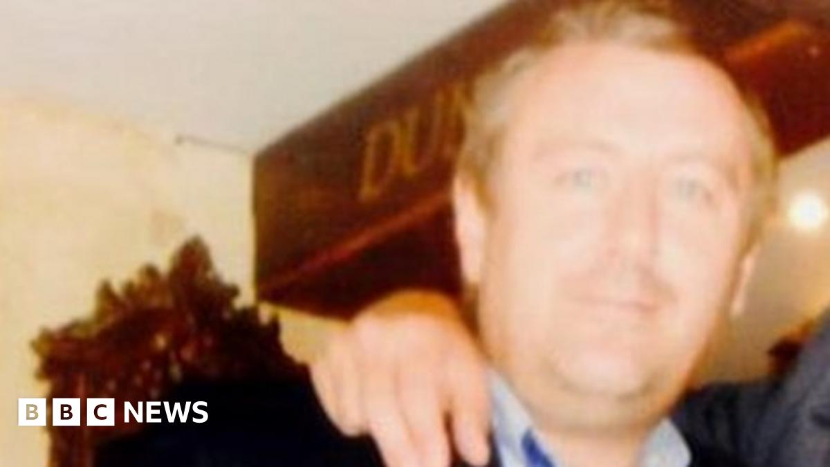 Lee Devlin case: Boy guilty of Whitley Bay manslaughter - BBC News
