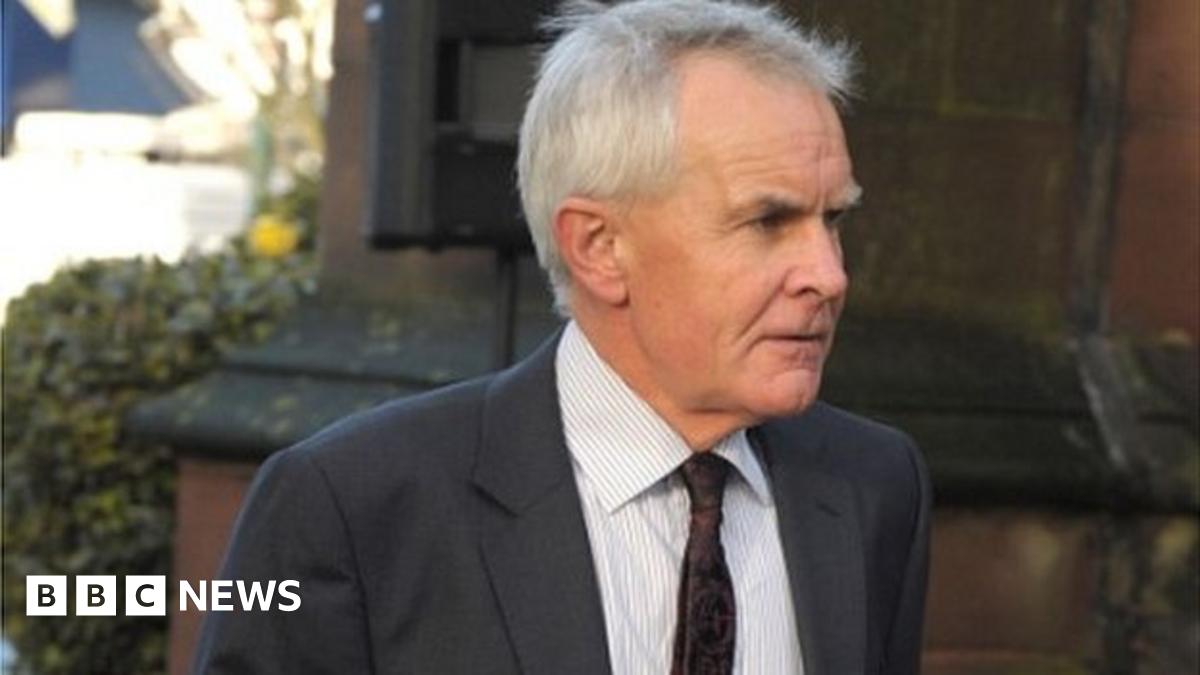 GMP Chief Constable Sir Peter Fahy's IPCC probe dropped - BBC News