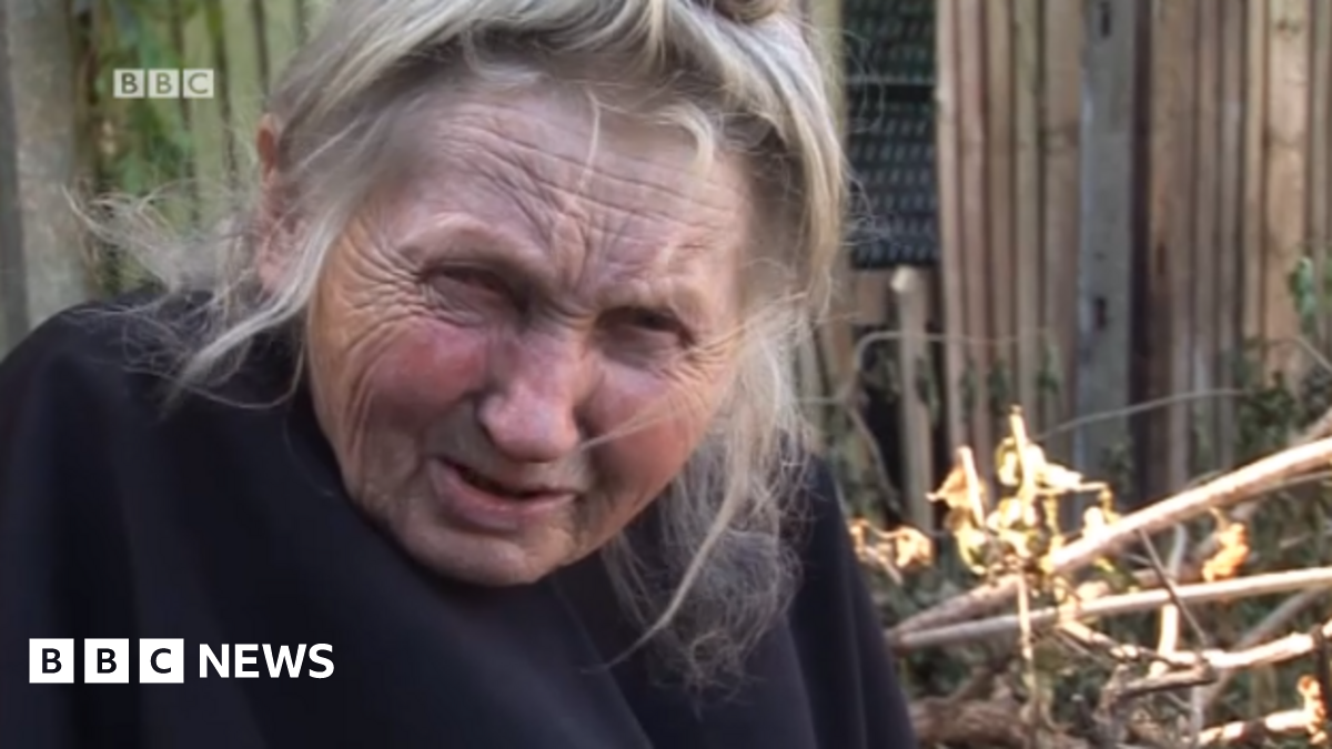 Anne Naysmith: A gifted pianist who lived in a car - BBC News