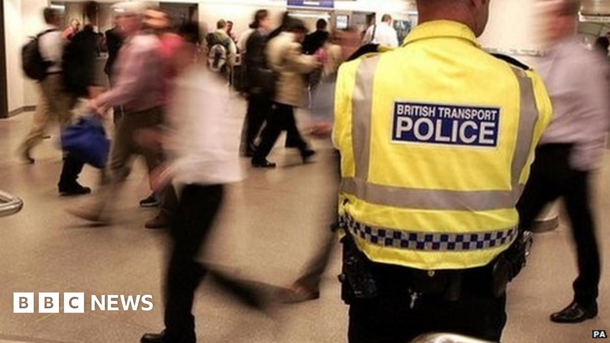 Rail unions oppose Scottish transport police takeover - BBC News