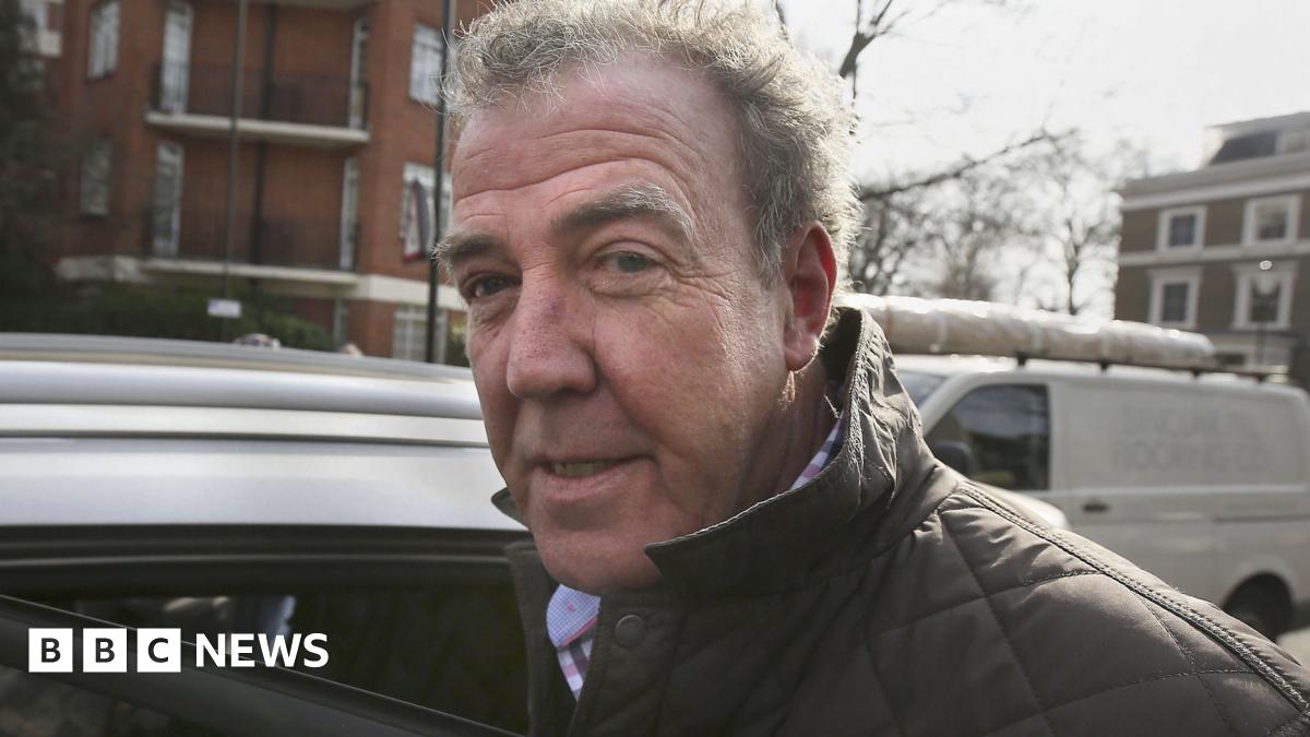 Jeremy Clarkson jokes about suspension as petition tops 500,000 - BBC News