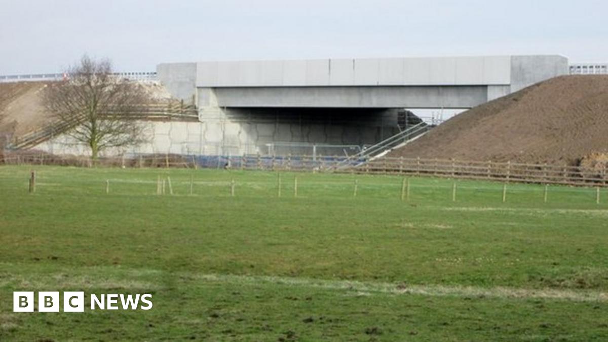 Beverley's southern relief road bypass Minster Way opens - BBC News