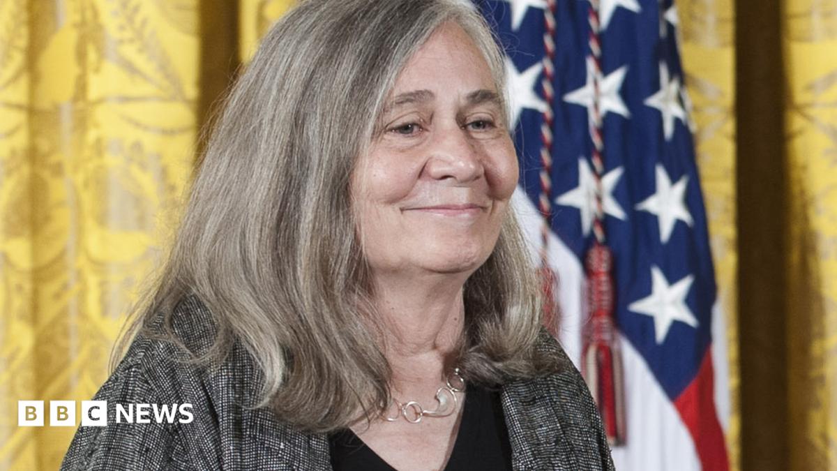 Marilynne Robinson wins National Book Critics Circle prizes - BBC News