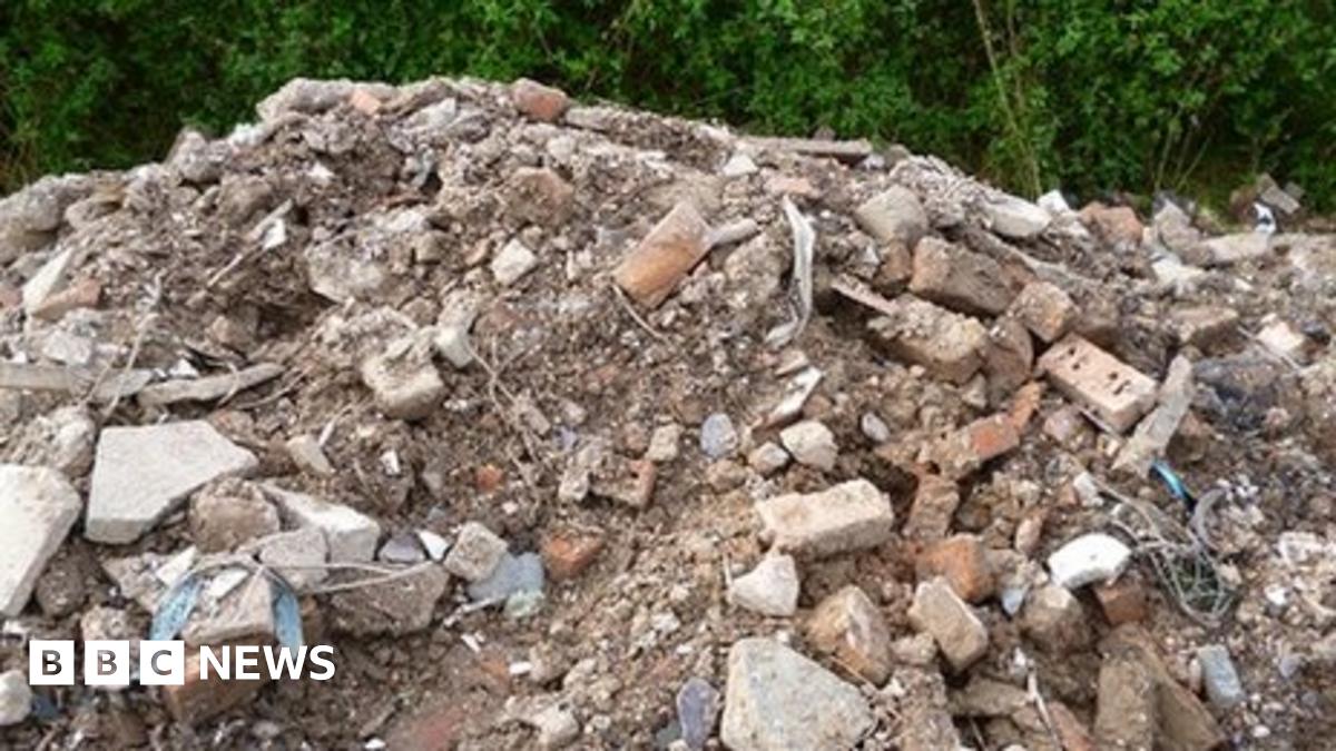 John Albert Gizzi dumped 1,000 tonnes of waste at Rhyl - BBC News