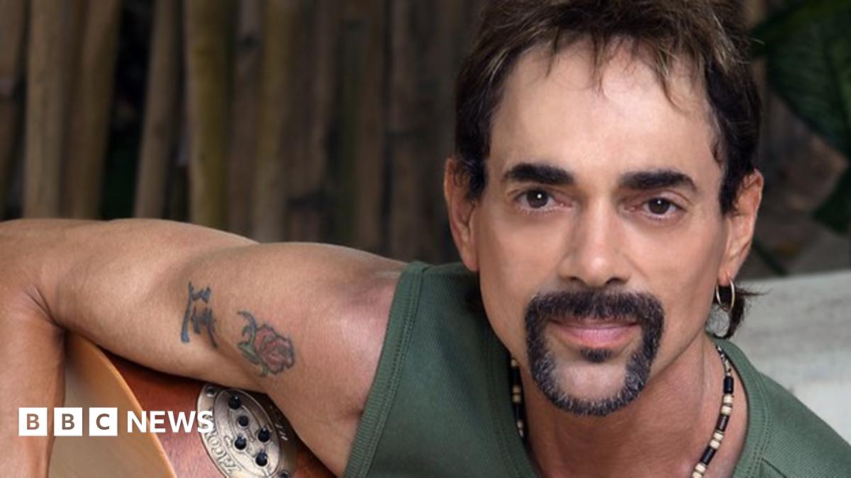 Free bassist Andy Fraser dies at 62 - BBC News