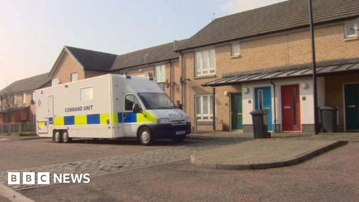 Police say Dundee death 'not suspicious' - BBC News