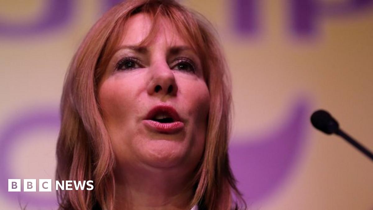 UKIP suspends MEP Janice Atkinson over expenses claim - BBC News