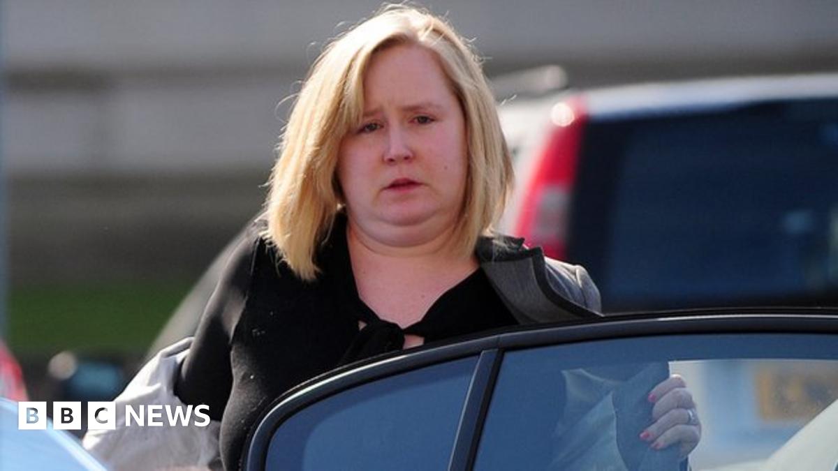 Llantwit Major rugby club treasurer avoids jail over fraud - BBC News