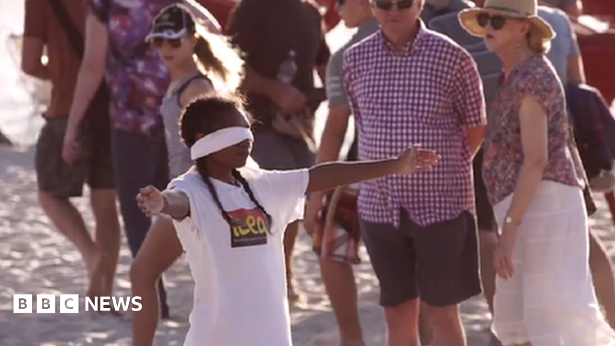 Can a hug help people trust Aboriginals? - BBC News