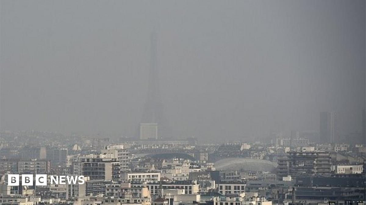 Paris imposes car restrictions to fight pollution - BBC News
