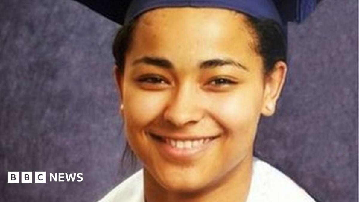 Janet Muller death: Tributes after burning car death - BBC News
