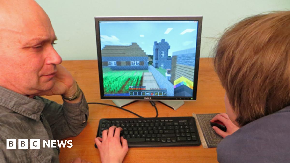Should parents ever worry about Minecraft? - BBC News