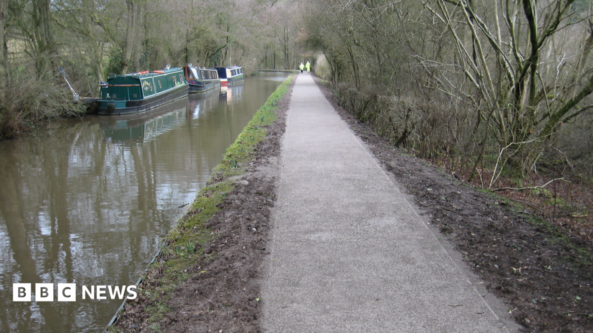 Pedal Peak cycle route: Works starts on part of £7.5m path - BBC News