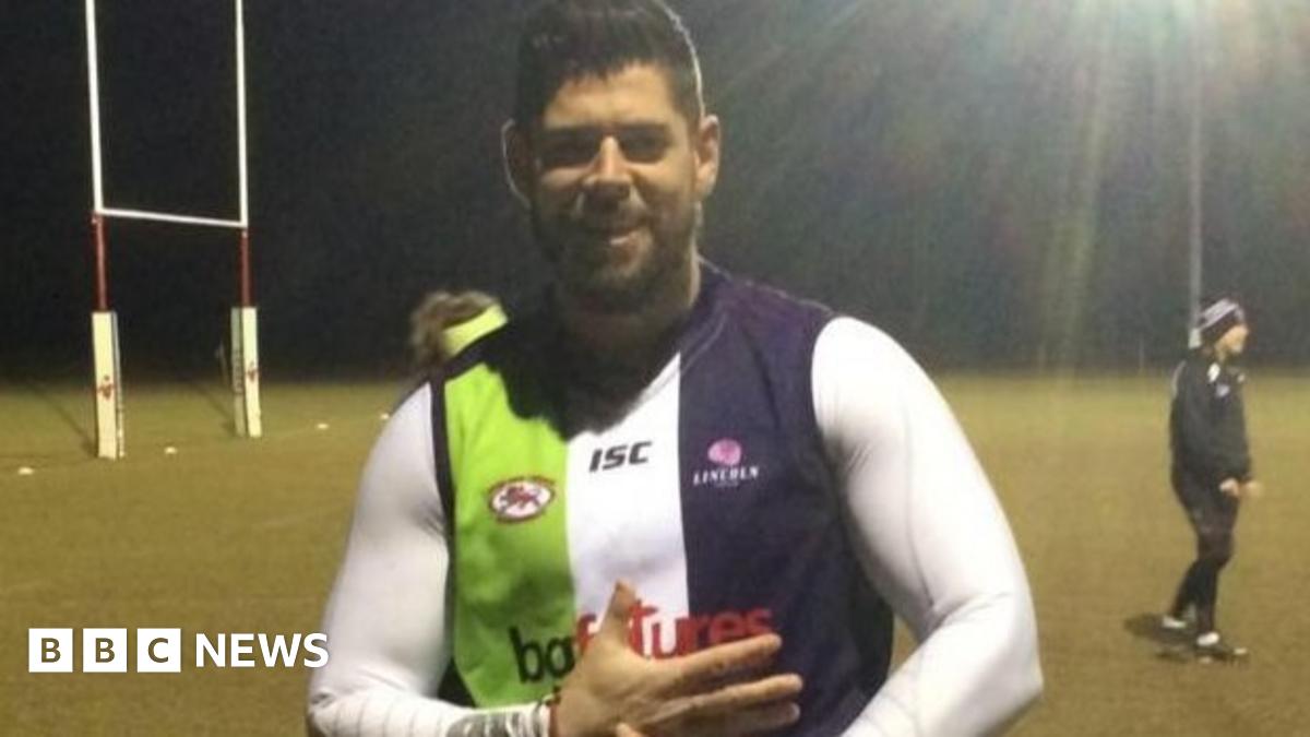 Tributes paid to bus death rugby teacher Michael Beard - BBC News