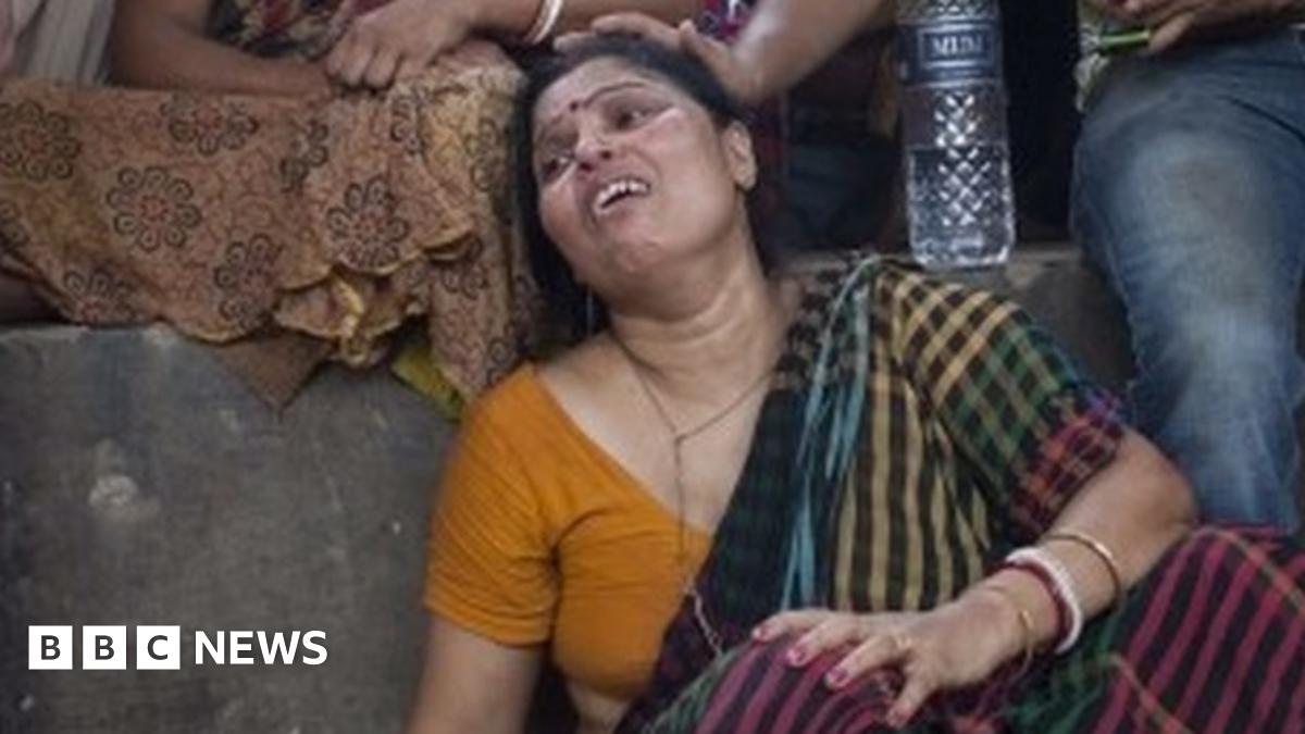 Bangladesh Hindu pilgrims die in Narayanganj stampede - BBC News