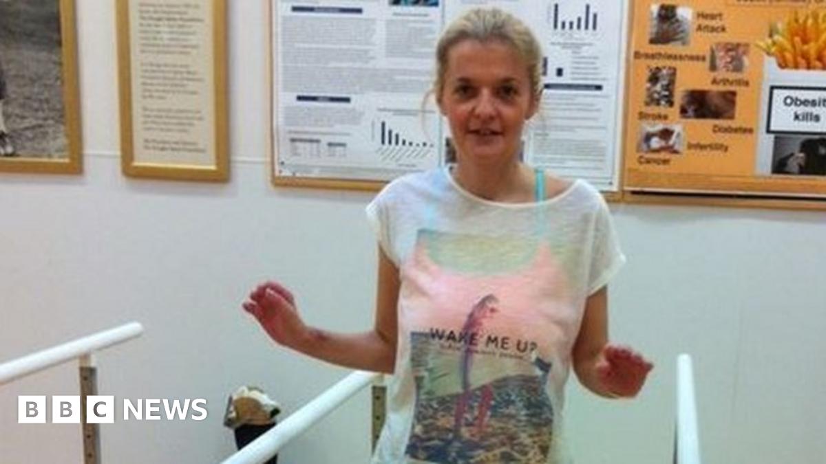 Rochford leg amputee mum Tracy Ralph begins rehabilitation - BBC News