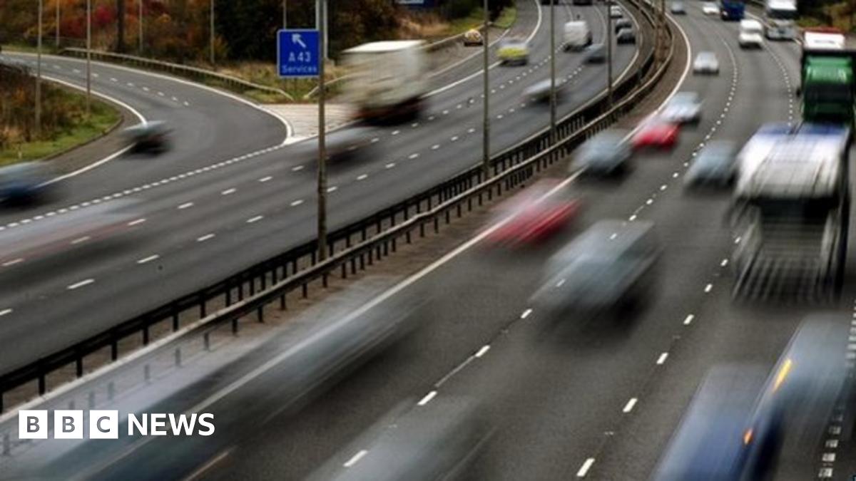 The squeezed middle? The East Midlands responds - BBC News