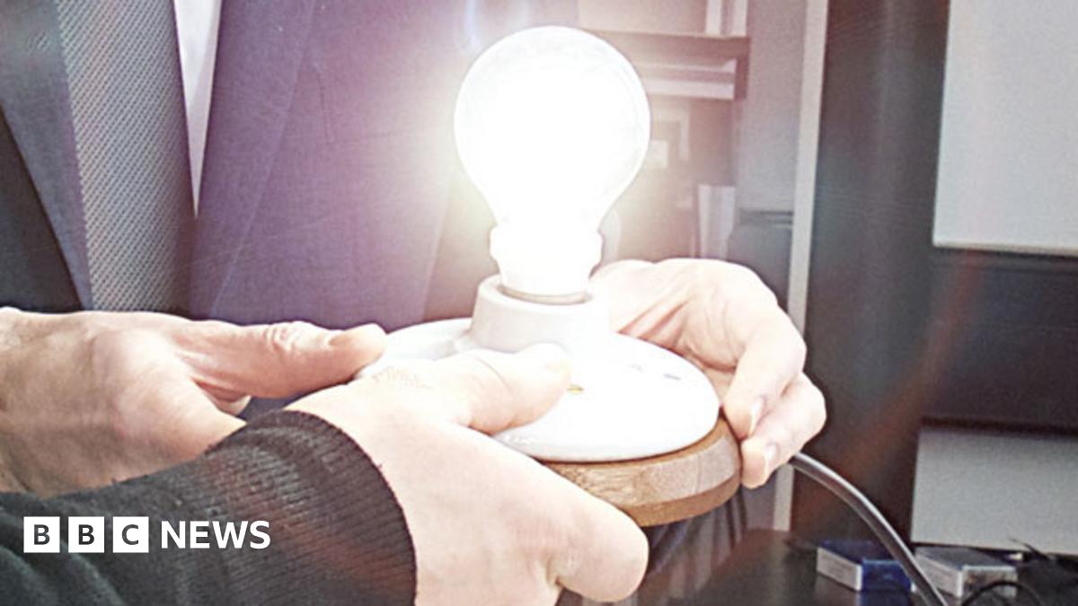 Graphene light bulb set for shops - BBC News