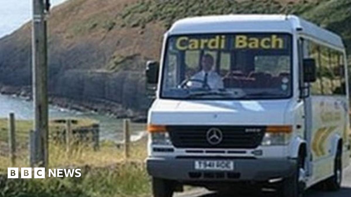 Ceredigion's Cardi Bach bus returns with fresh funding - BBC News