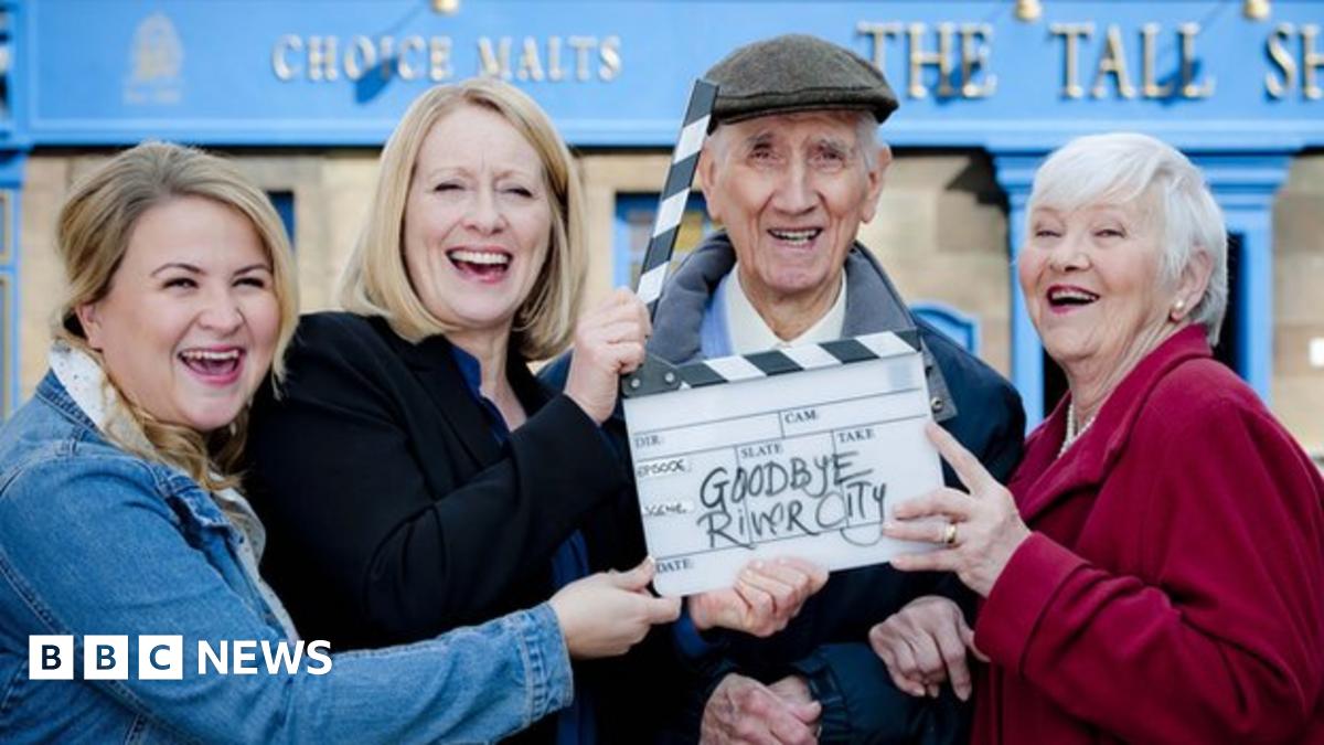 River City actor Johnny Beattie retires after 60 years in showbusiness ...