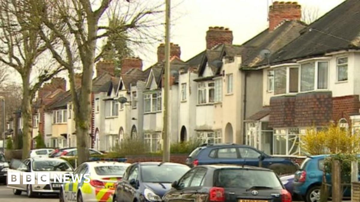 Perry Barr baby death: Man in court charged with murder - BBC News