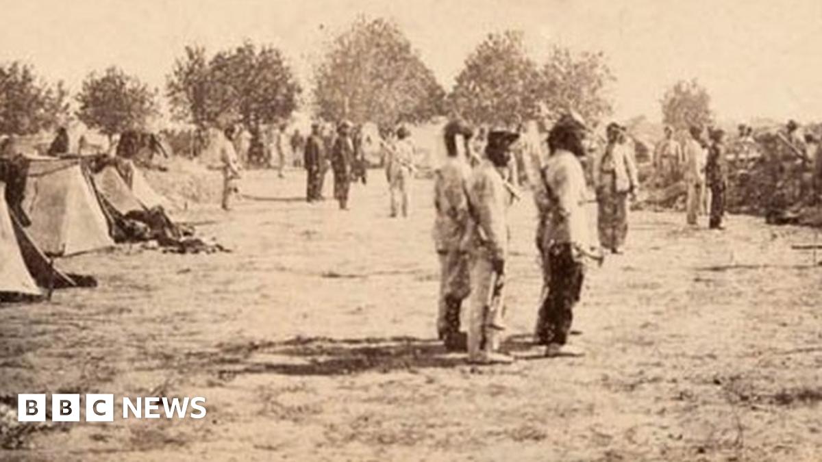 Vintage photos show Latin America's deadliest war - BBC News