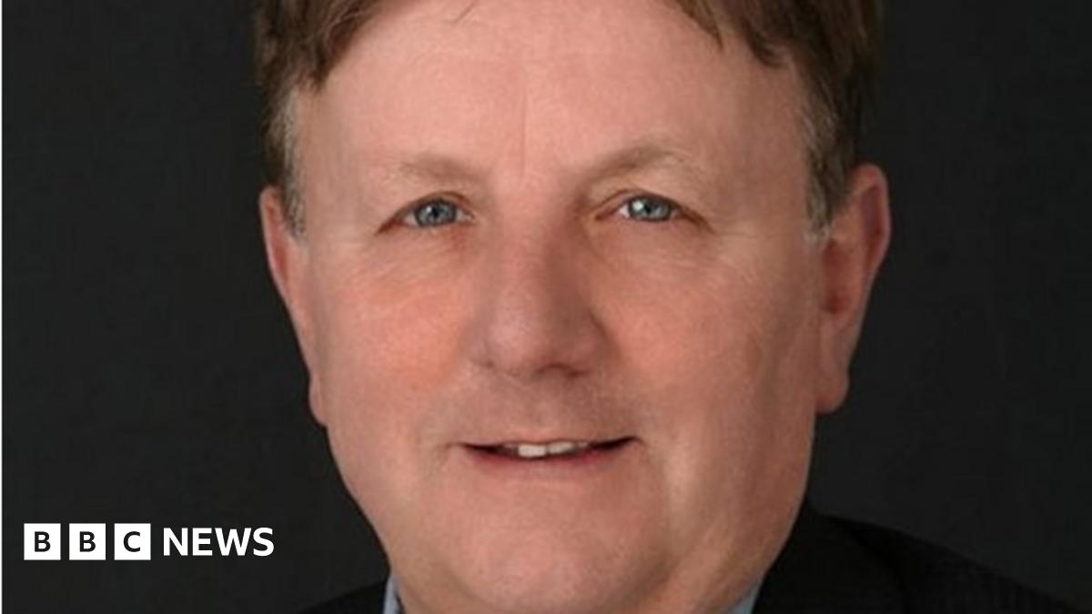 Ex-Tory candidate Mike Whitehead switches to UKIP - BBC News