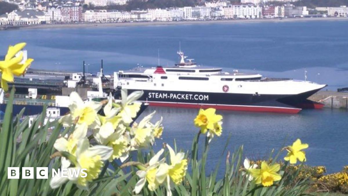 Isle of Man to Liverpool Mannanan ferry sailings to resume - BBC News