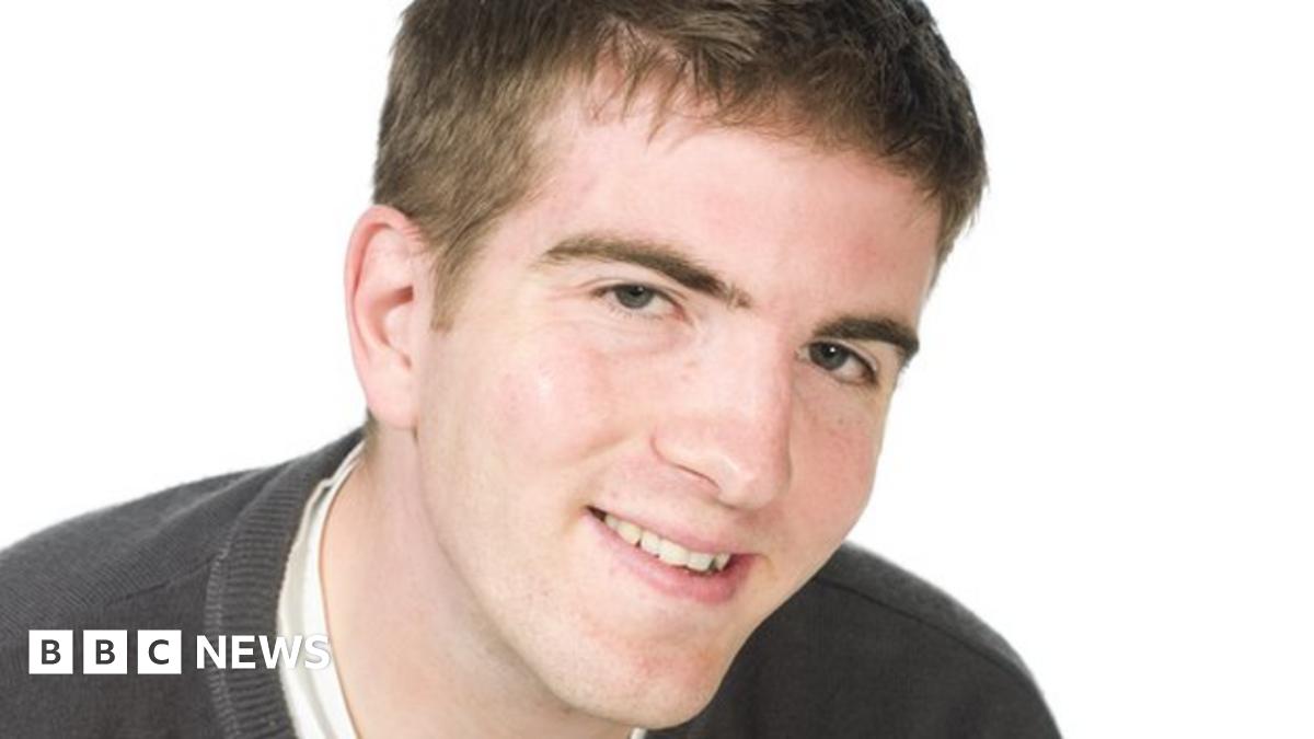 Colin Bloomfield: BBC Radio Derby presenter dies after cancer battle ...