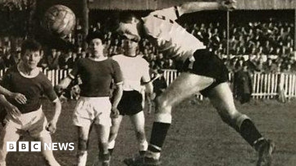 Jimmy Hasty: One-armed footballer recalled in Radio Ulster documentary ...