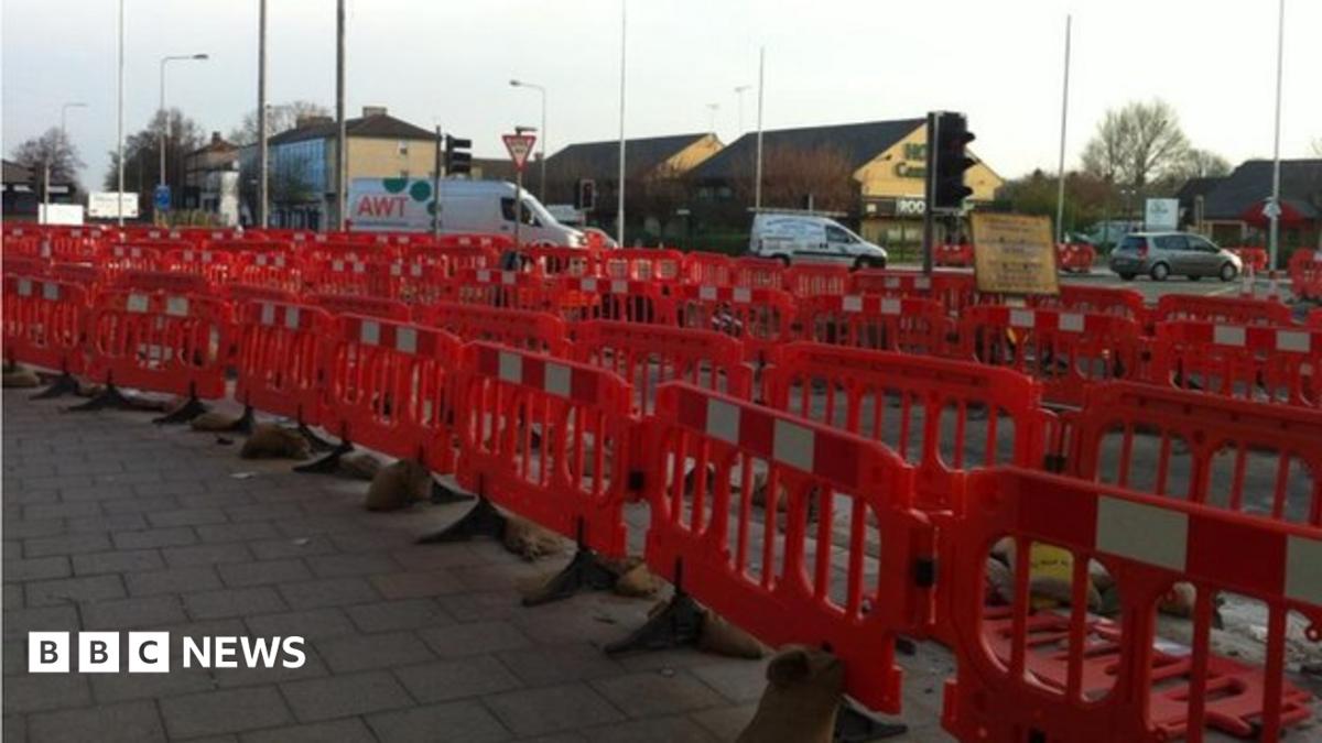 Blundell's Corner junction closure to cause 'mayhem' - BBC News