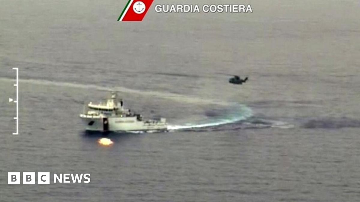 Mediterranean migrants: Hundreds feared dead after boat capsizes - BBC News
