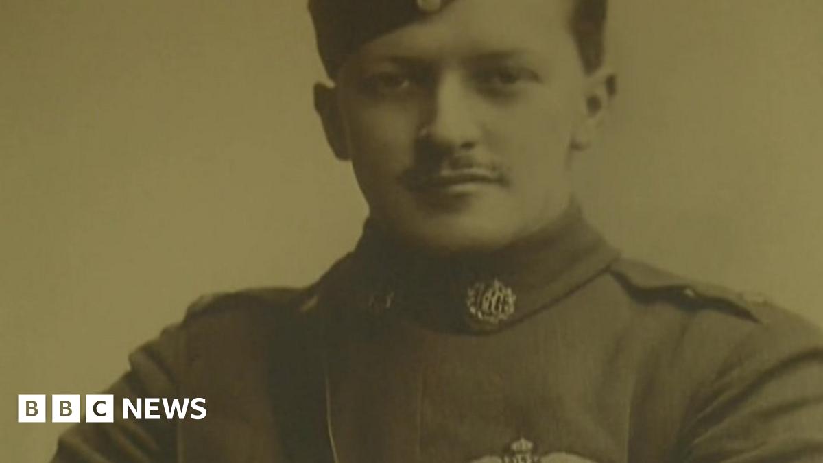 World War One Ypres Victoria Cross airman honoured - BBC News