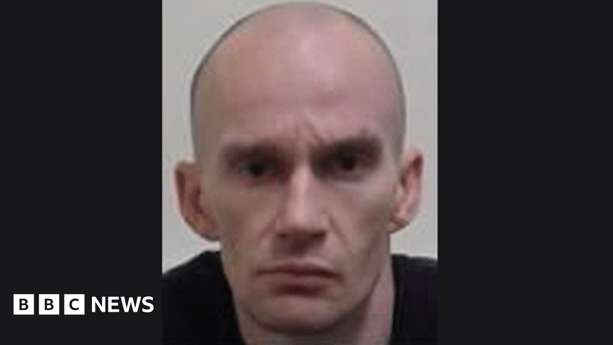 Rapist Mark Greer given lifelong restriction order - BBC News