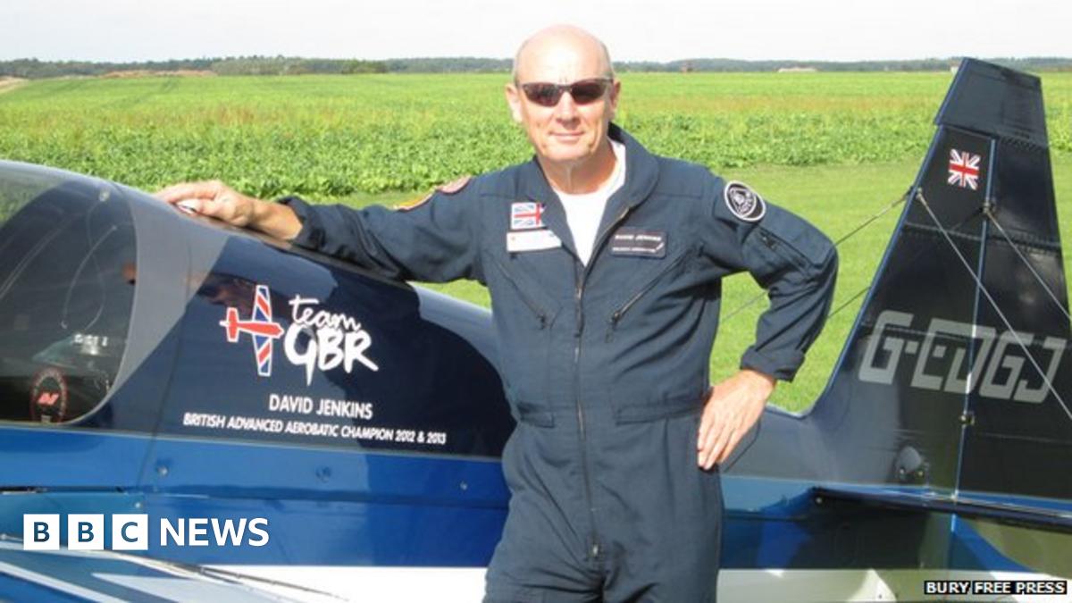 Crash pilot David Jenkins 'among the very best men', family say - BBC News