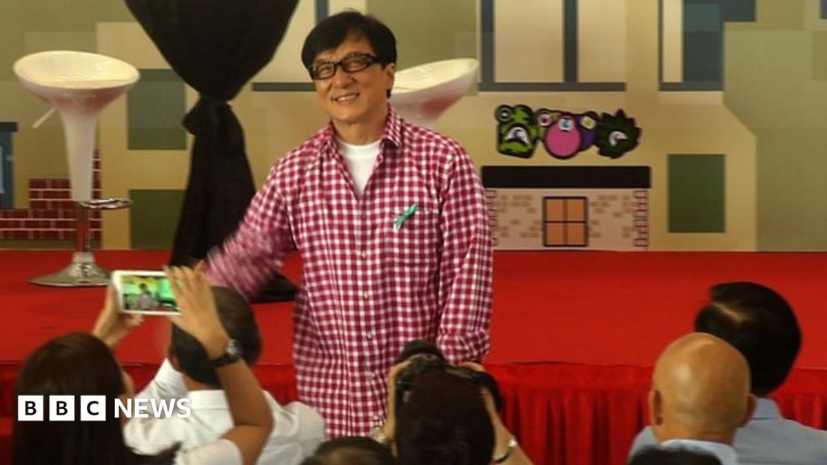 Jackie Chan 'supports death penalty' for drug offences - BBC News