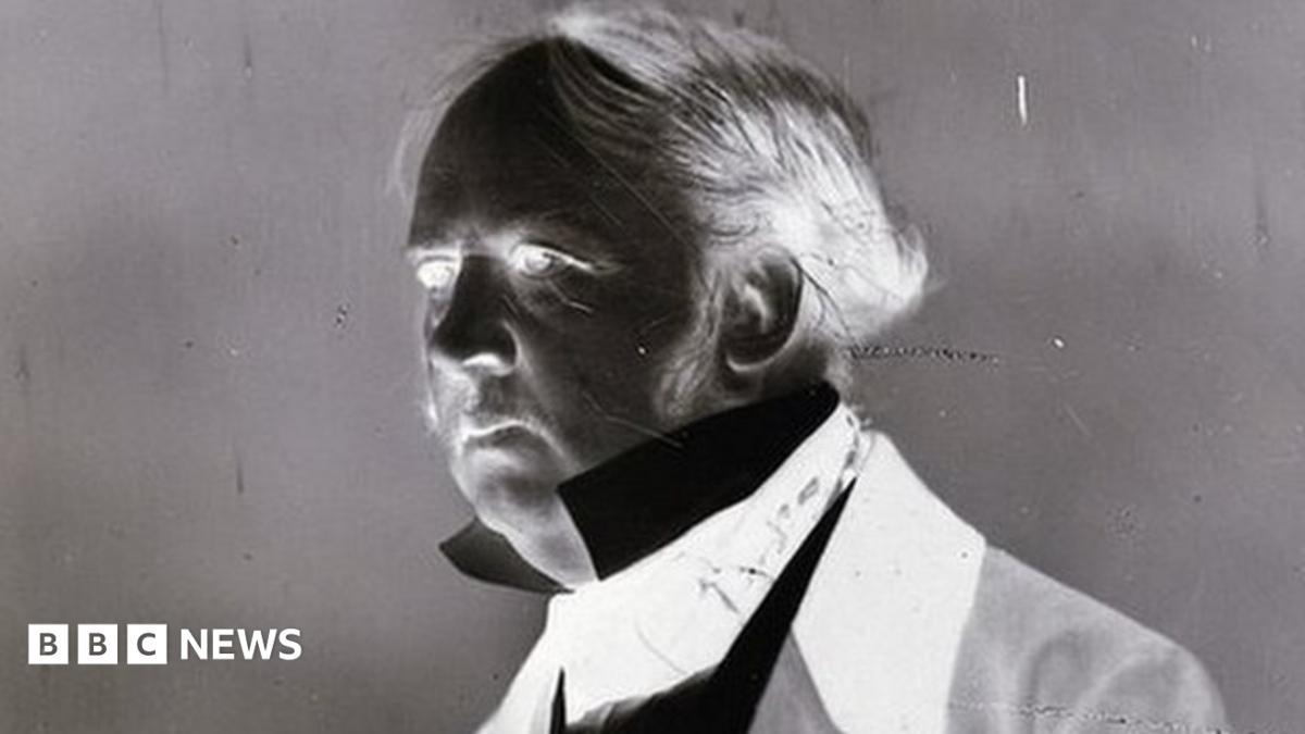 Thousands of William Henry Fox Talbot photos to go online - BBC News
