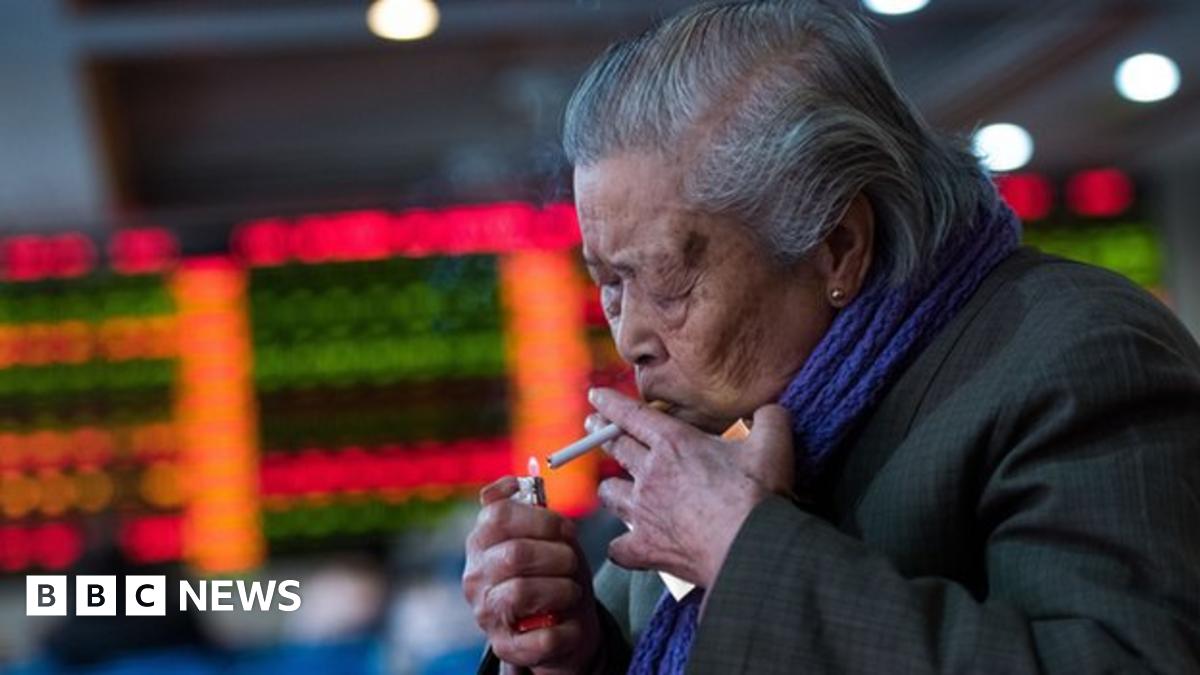 China: Hotline to help enforce Beijing smoking ban - BBC News