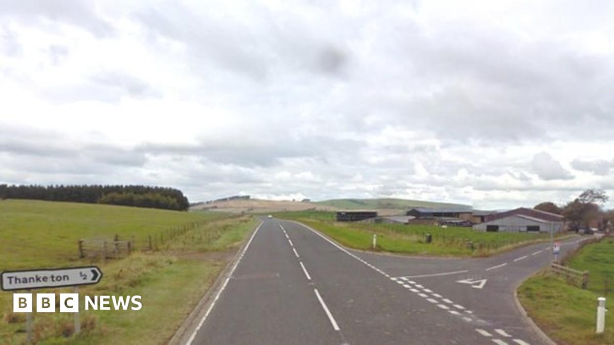 Pedestrian seriously injured by car on A73 in Lanarkshire - BBC News